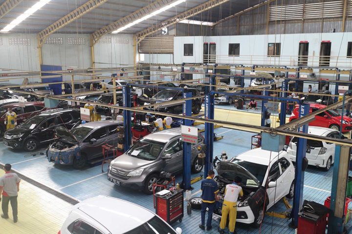 Inilah 6 Keuntungan Service Mobil di Bengkel Resmi Honda